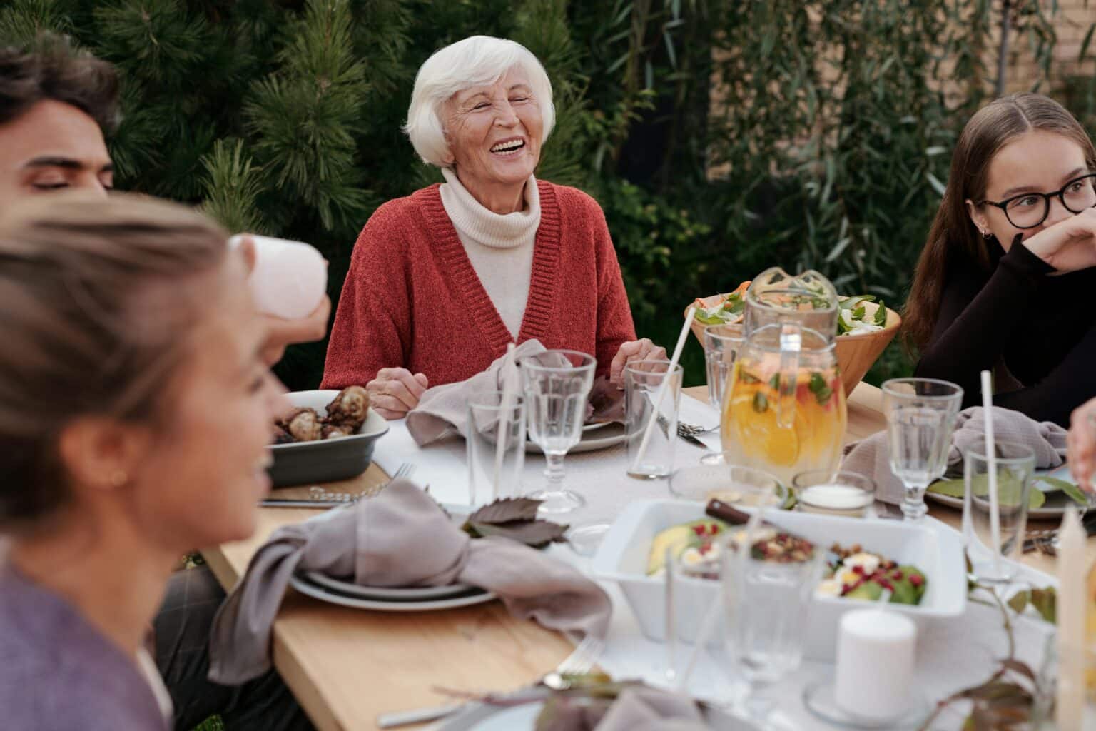 The Complete List of Senior Discounts and Freebies for Restaurants