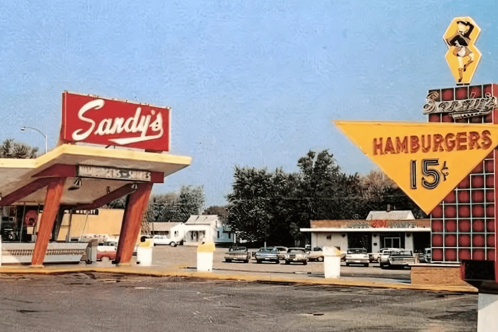 The 15 Iconic Fast Food Places That Deserve a Comeback