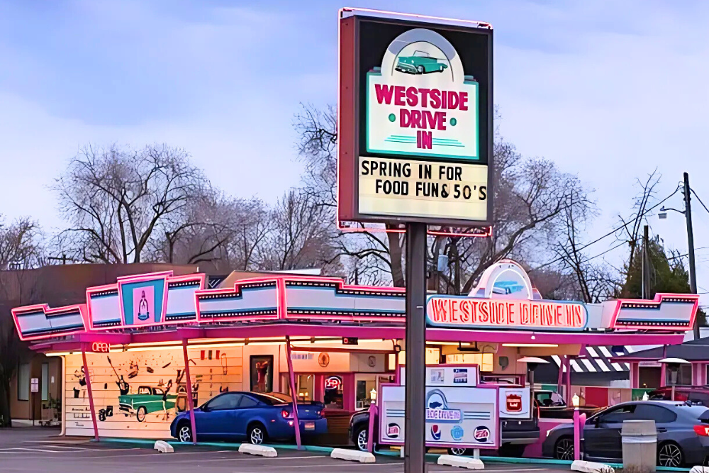 Alton Brown’s Top 10 U.S. Restaurants That Deserve All the Hype